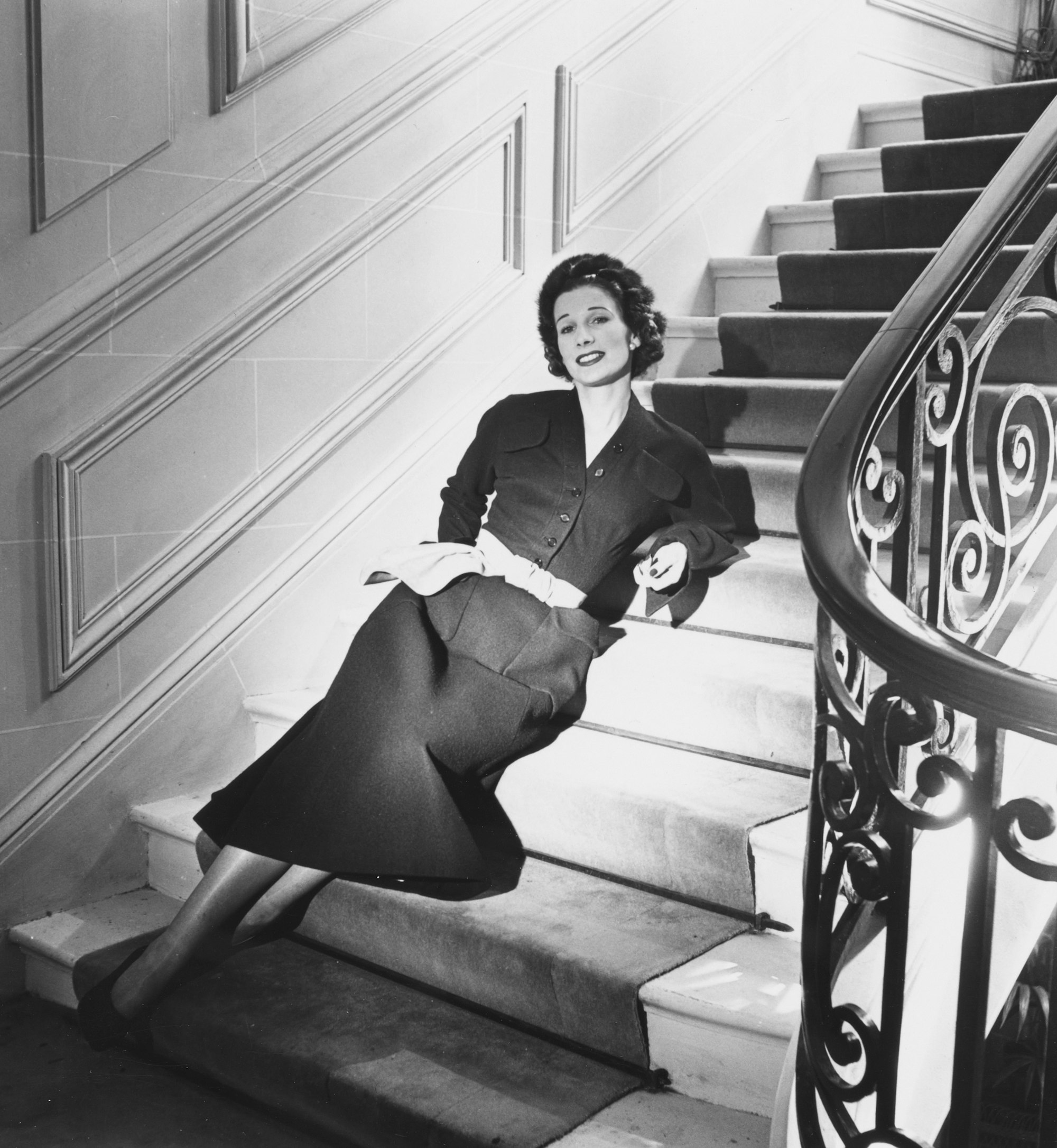 Models on the staircase | La Galerie Dior