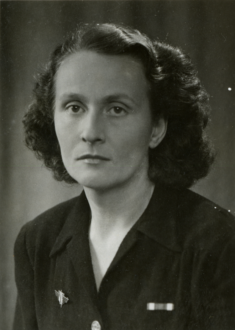 Miss Dior, haute couture printemps-été 1949, ligne Trompe l'œil | La ...