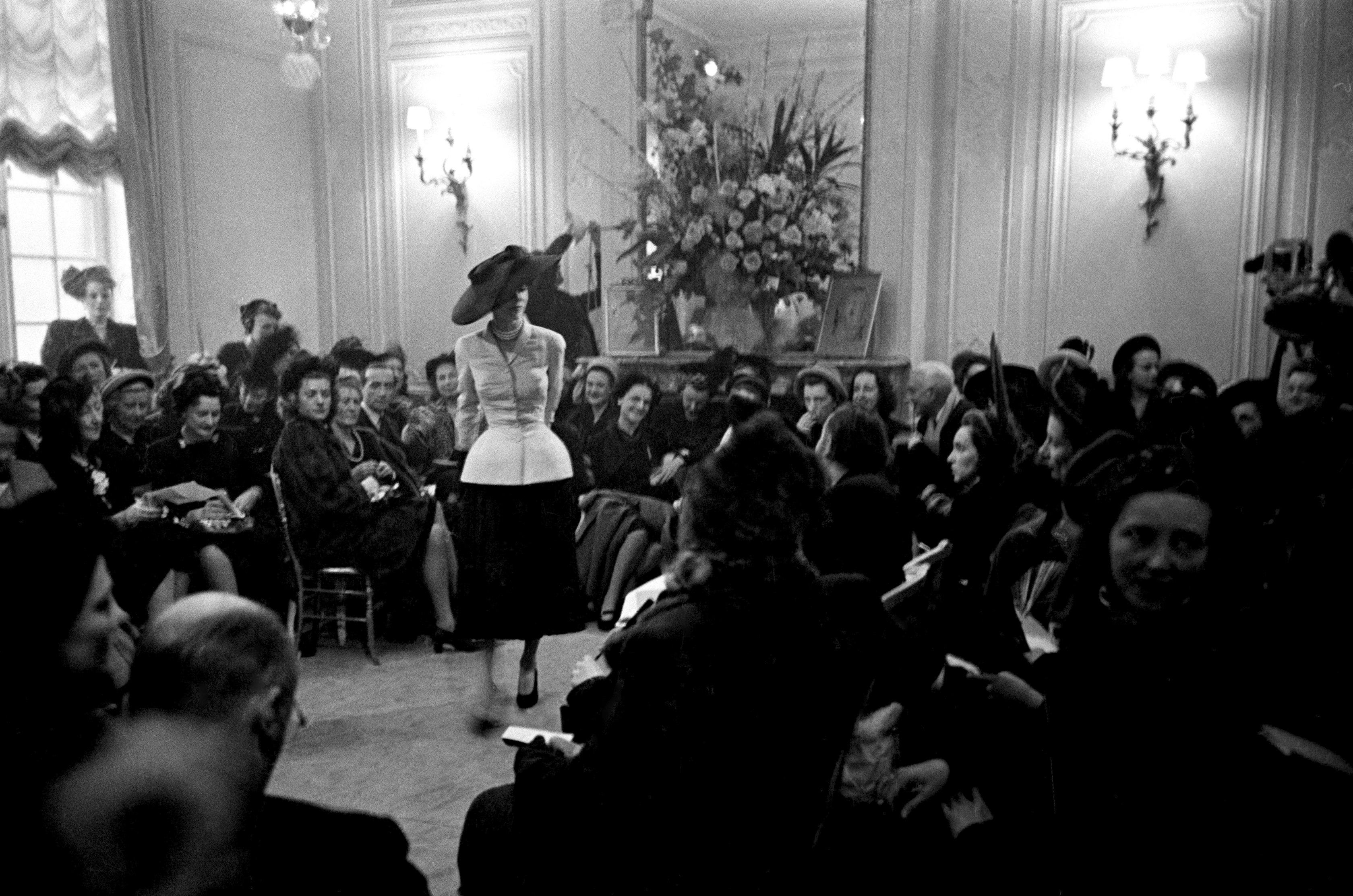 Livret de présentation de la maison Dior | La Galerie Dior